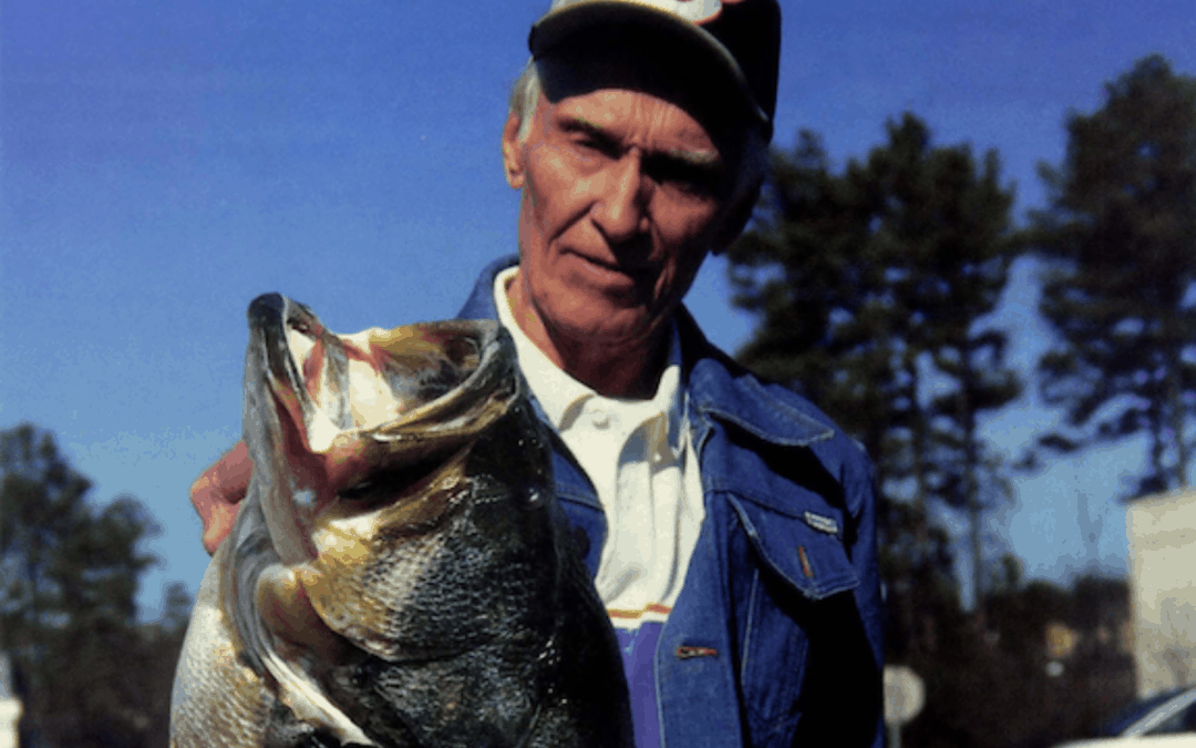 68 Year Old Man Slams New World Record Largemouth Bass 68 Year Old Man Slams New World Record Largemouth Bass