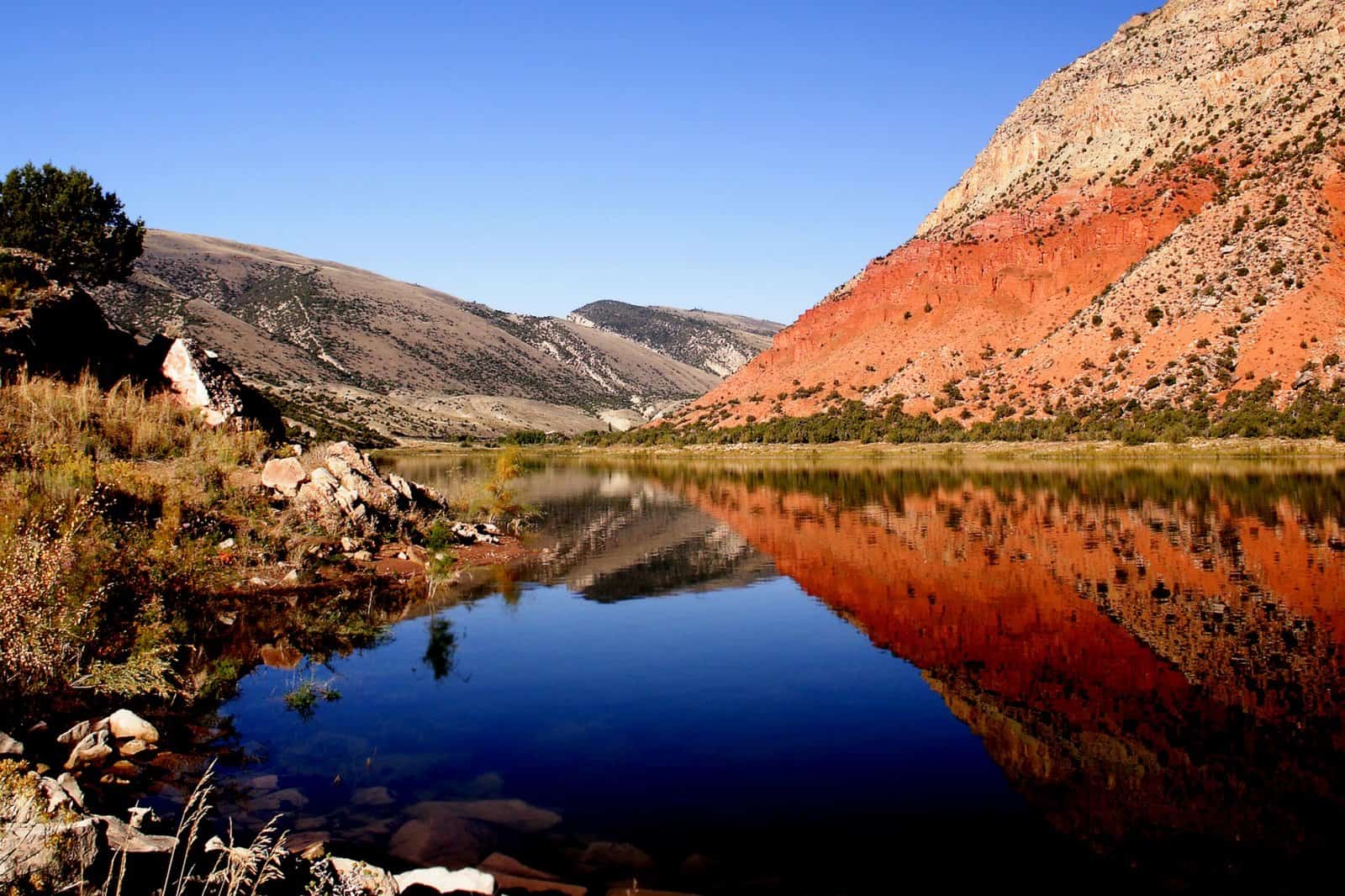 The Best Bass Fishing Lakes In Wyoming - Slamming Bass